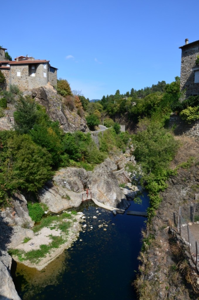 Visite du volcan de Jaujac – Ardèche, France – Our Lake District Escapades